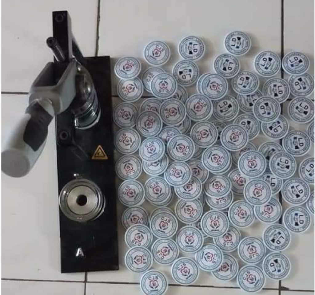 Jasa Cetak Bros, Pin, Plat Etcheng | Jasa Percetakan ID